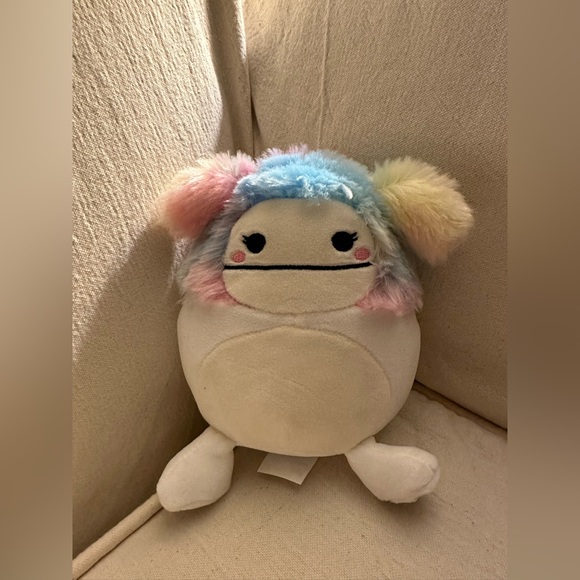 Squishmallows | Toys | Squishmallow Zaylee 8 Big Foot Yeti White Plush ...